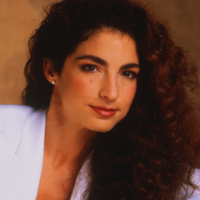 Gloria Estefan : Awards | Carnegie Corporation of New York